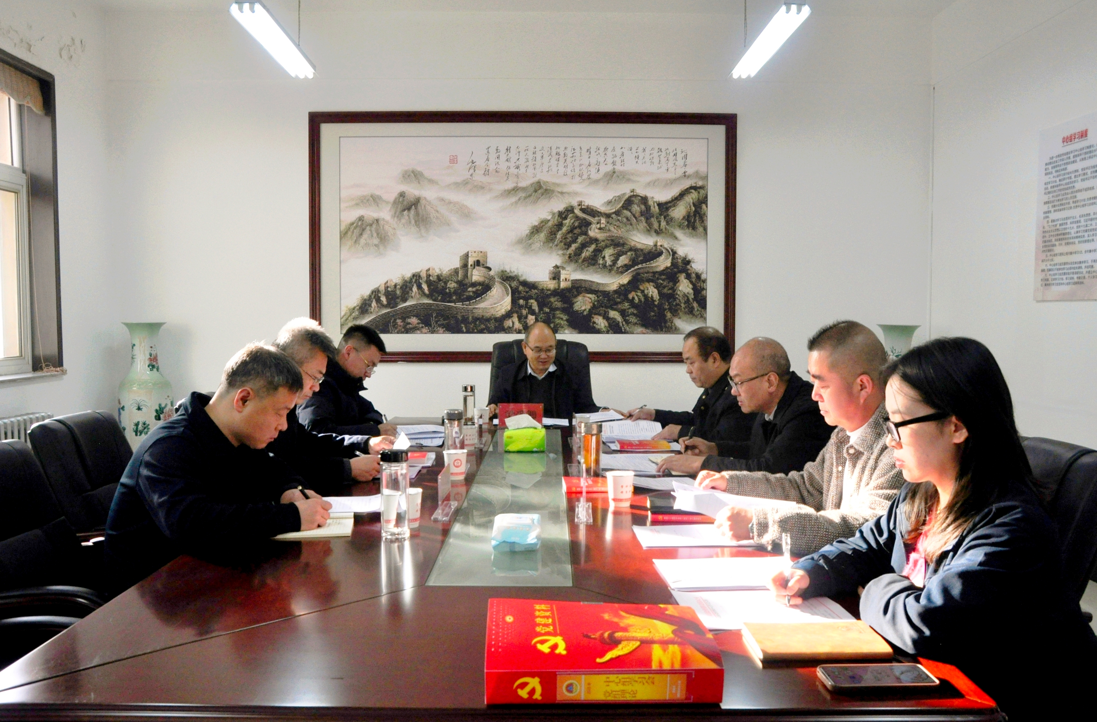 市国动办召开党组理论学习中心组学习会